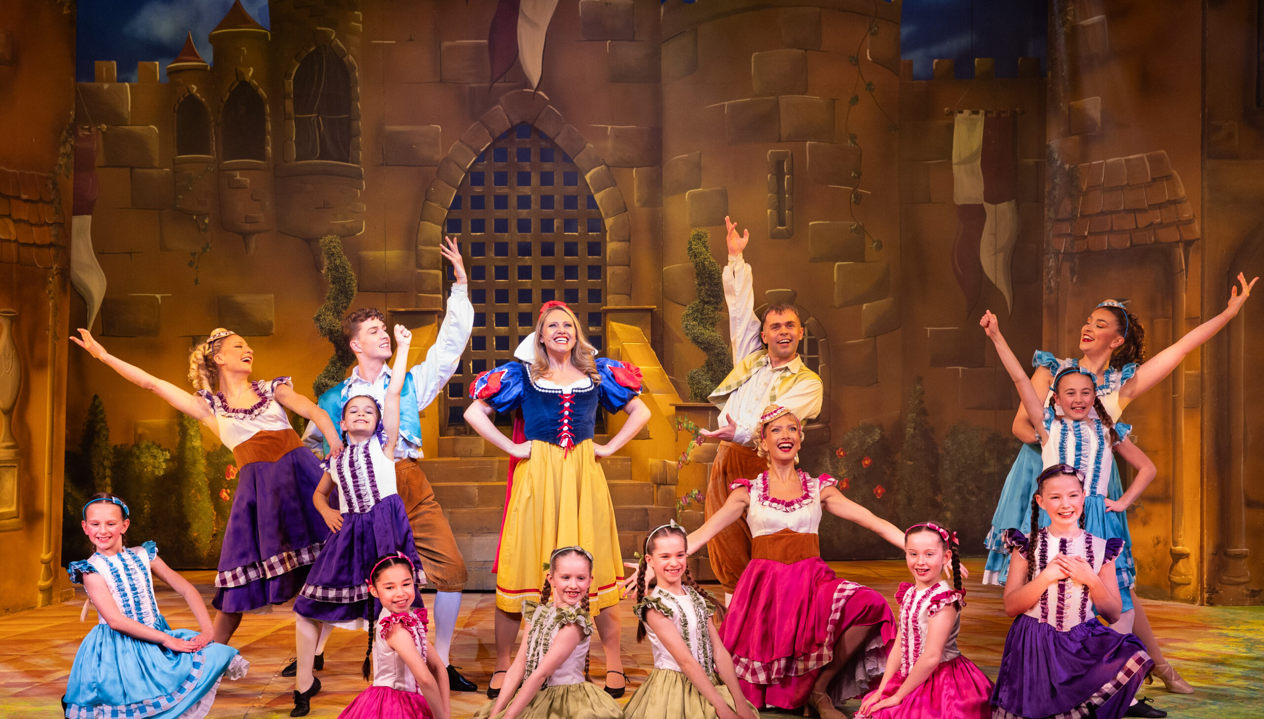 Theatre Review: Snow White & the Seven Dwarfs - The Bath Magazine